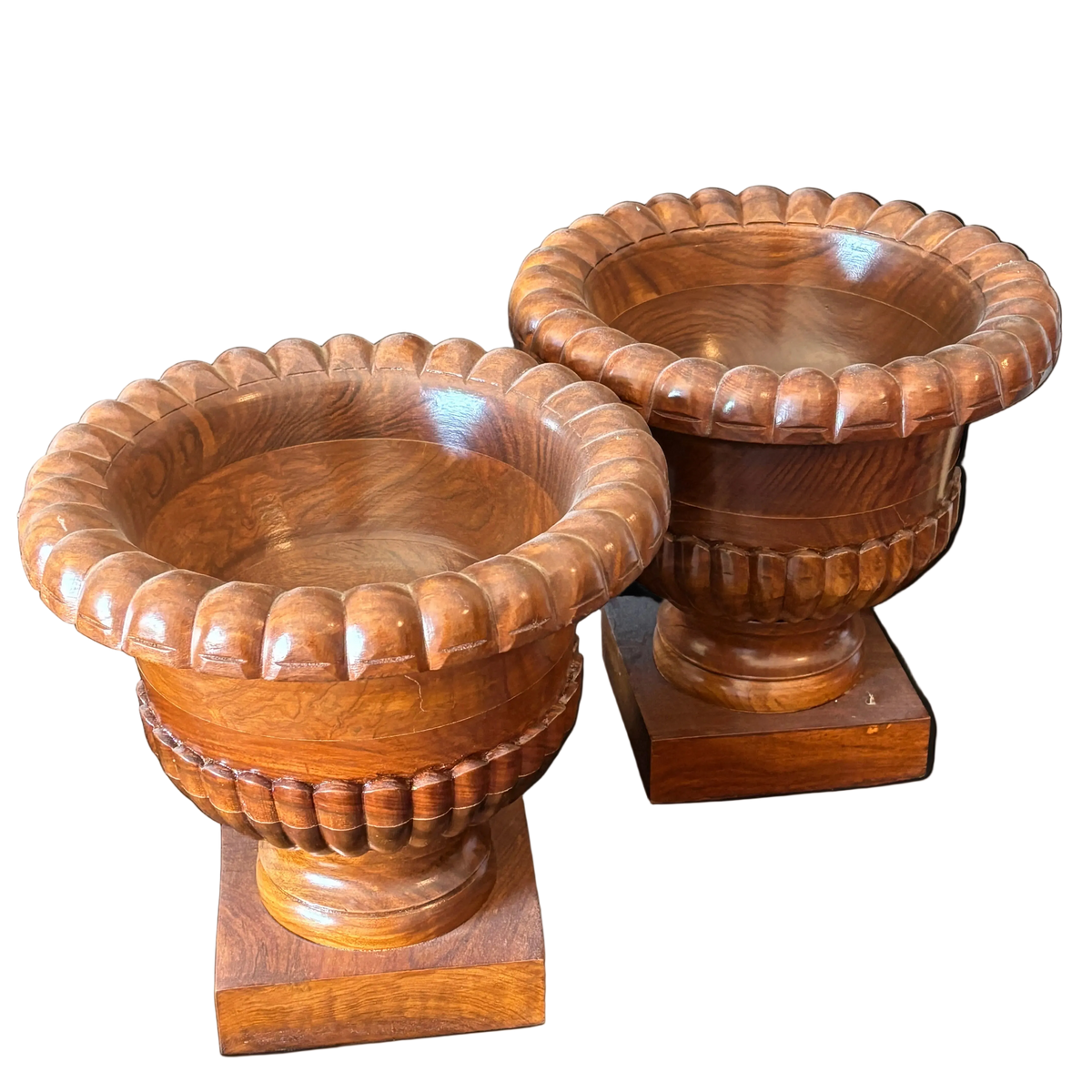 Wood Footed Urns (SP 2004) – Chadsworth Incorporated